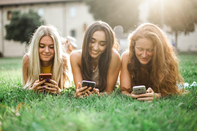 Social media isn’t keeping you from socializing in person